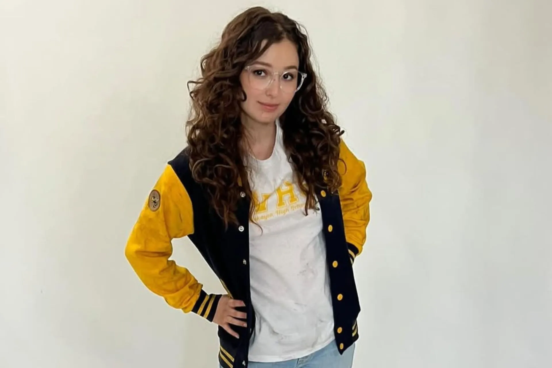 Leana Lovings Wiki, Age, BBC, Net Worth, Feet, Height & More