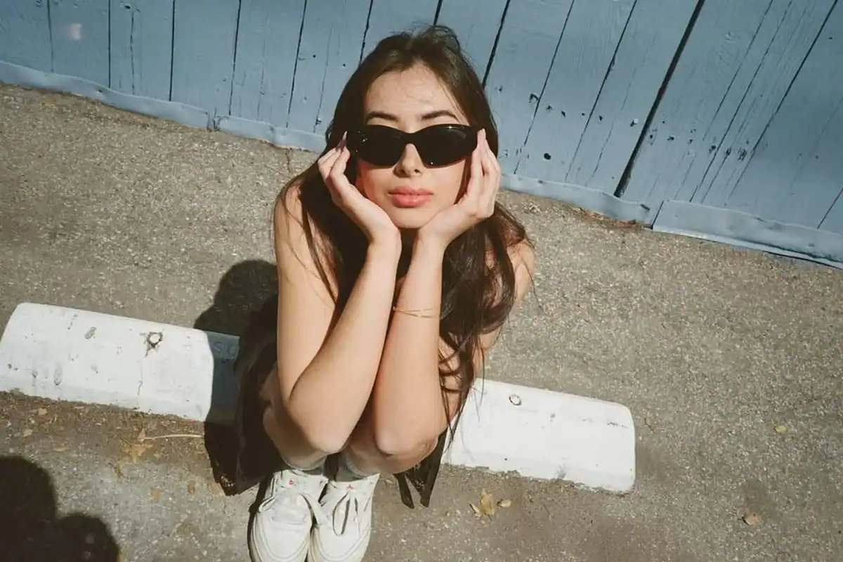 Chloe Surreal Wiki, Age, Net Worth, Height, BBC, Family & More