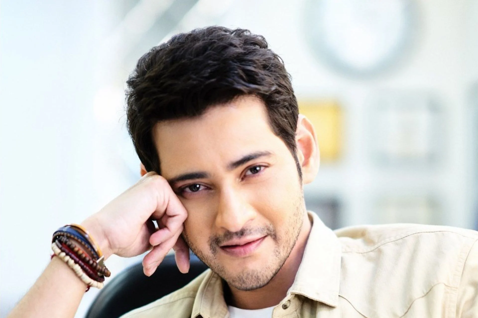 Mahesh Babu Wiki, Age, Wife, Net Worth, Height, Family & More
