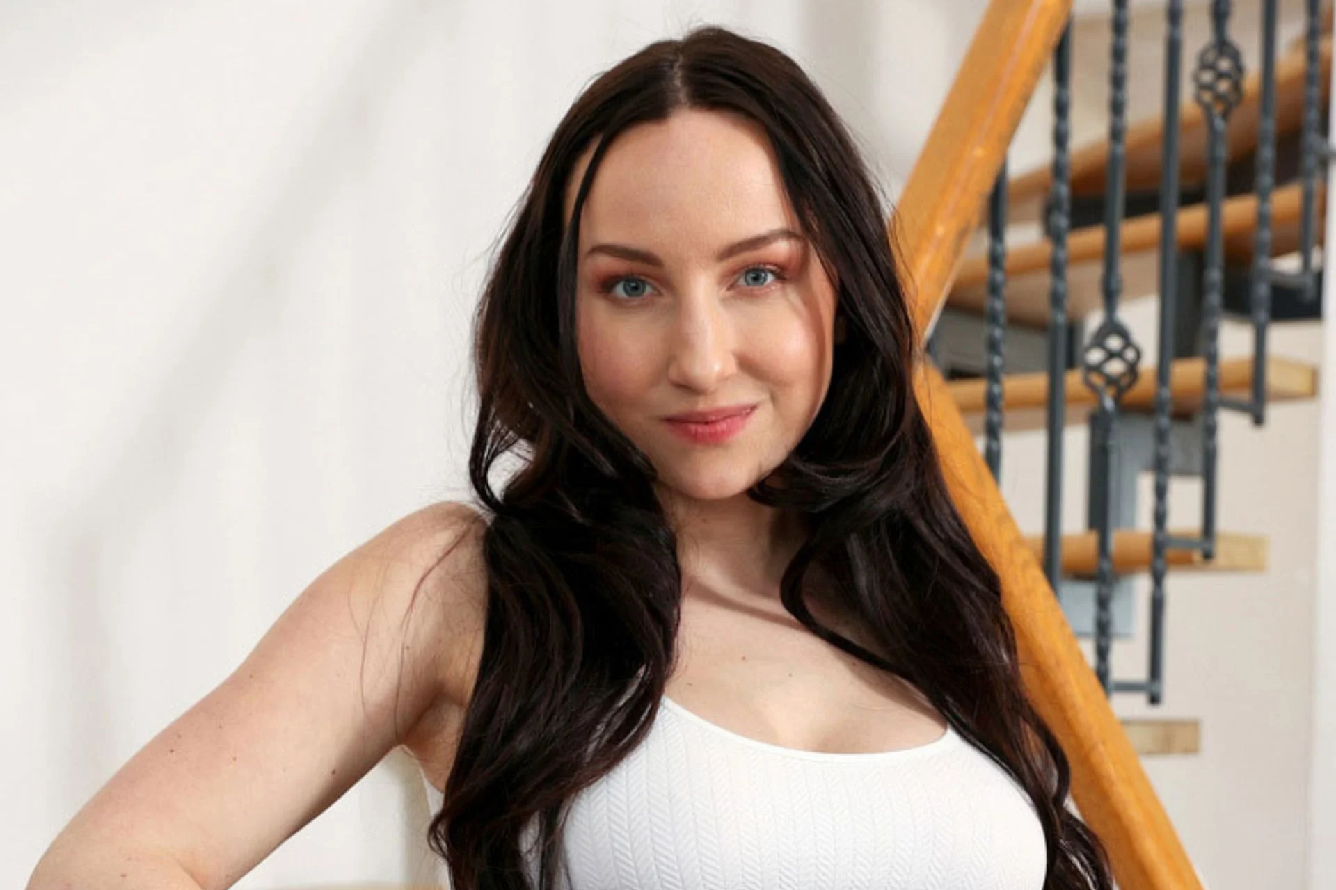 Bella Angel Wiki, Age, Net Worth, Bio, Height, Family & More